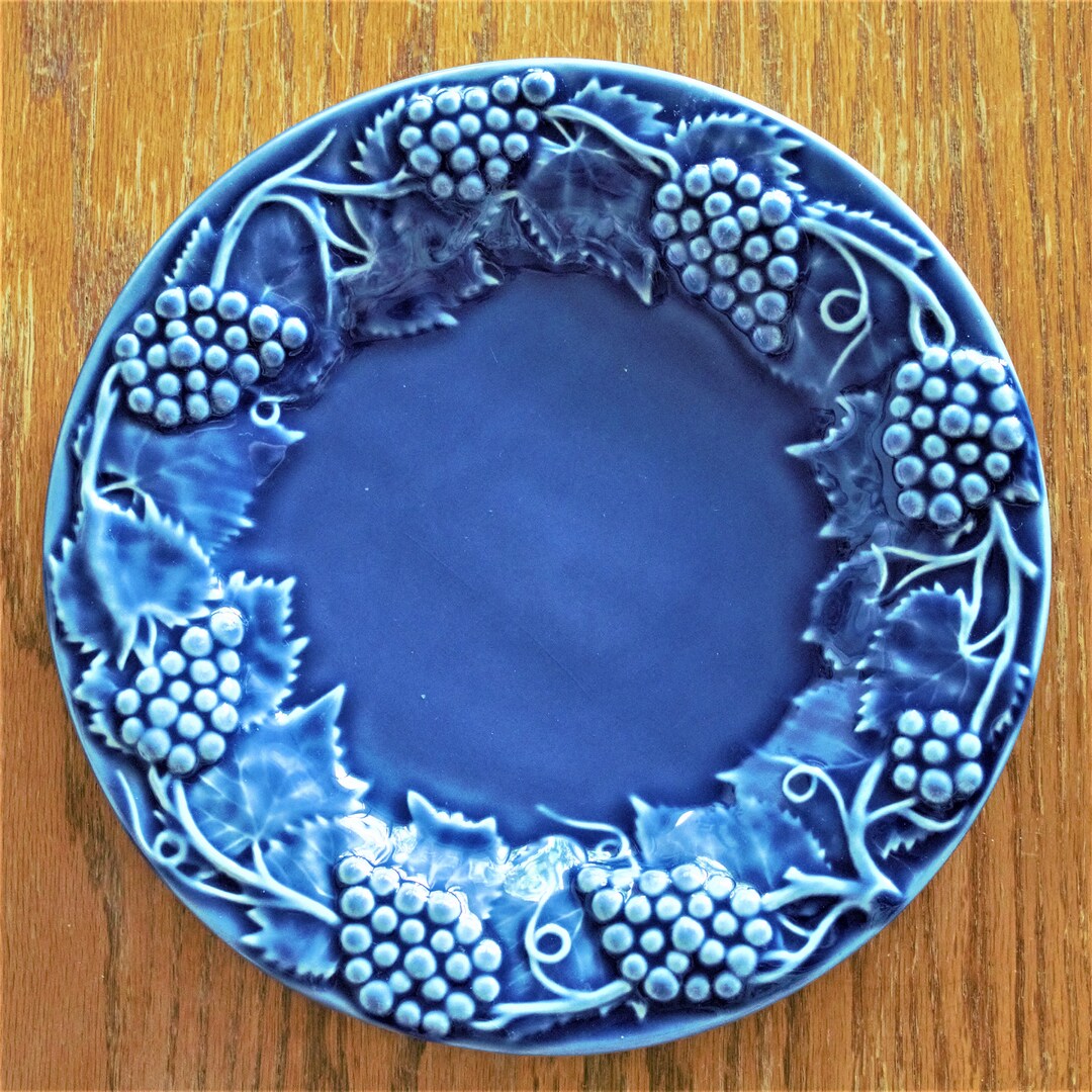 Bordallo Pinheiro Plate, Blue Bordallo Pinheiro Grape & Leaf Plate ...