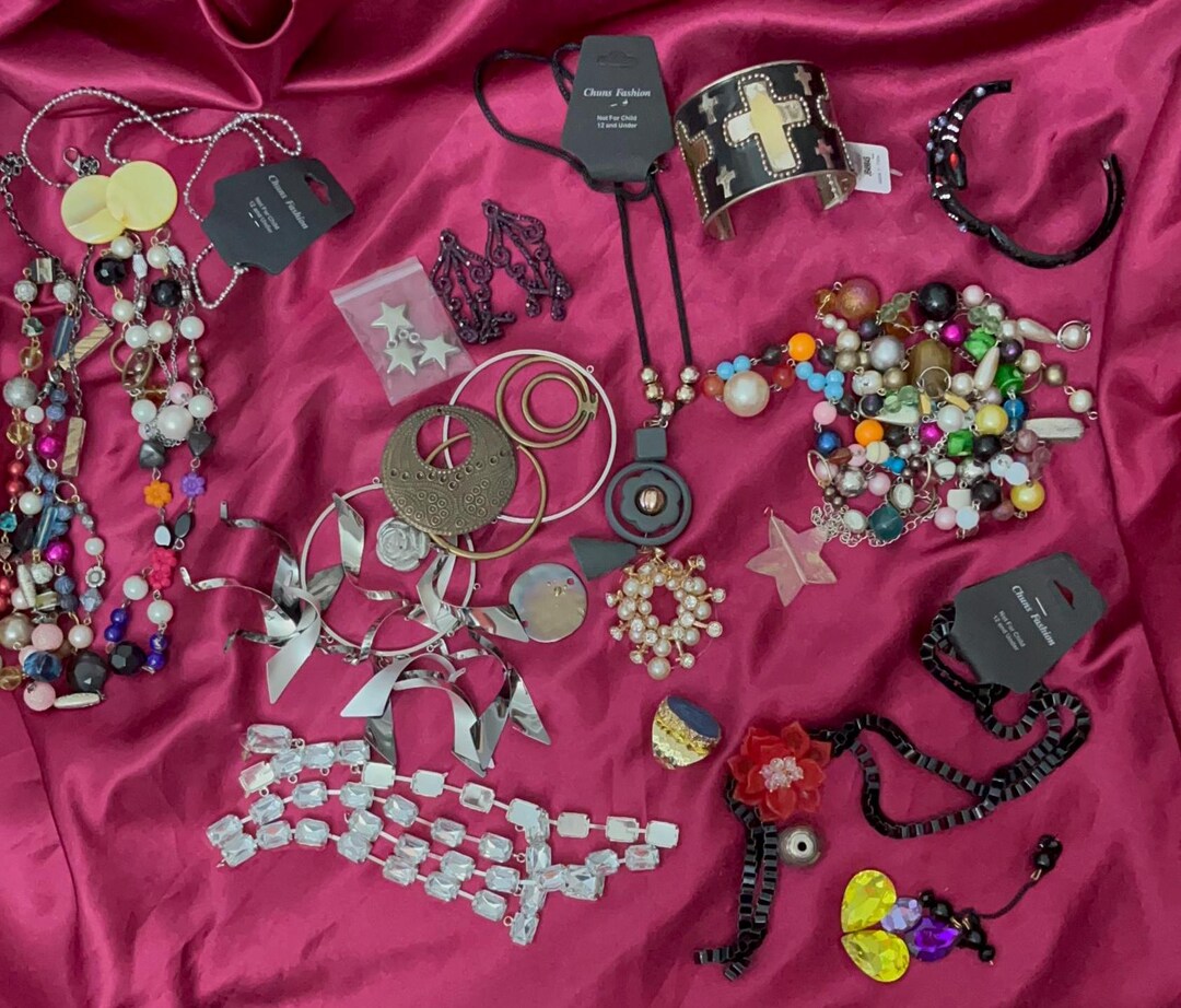 Lot 1.6 Pounds Repurpose Repair Vintage Early 2000S Beads, Bracelet and ...