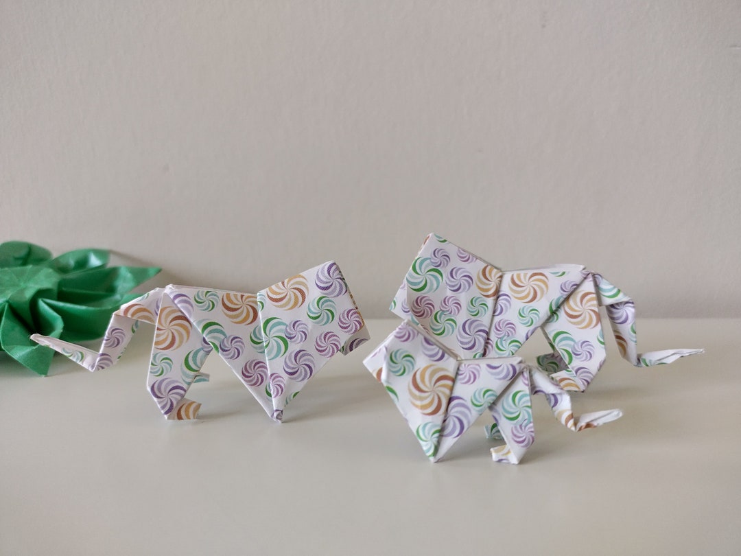 Handmade Origami White Lion Family With a Colourful Spiral Swirl ...