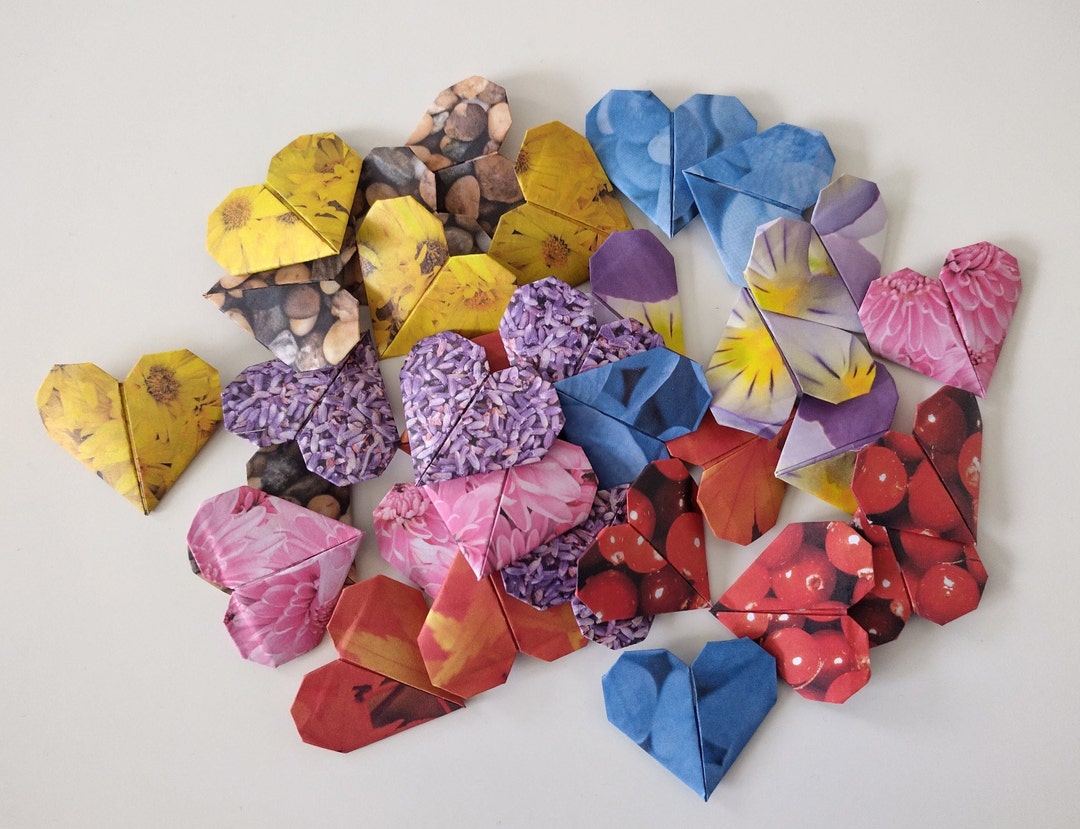 Set of 32 Handmade Colourful Origami 4 Cm Little Hearts (nature ...