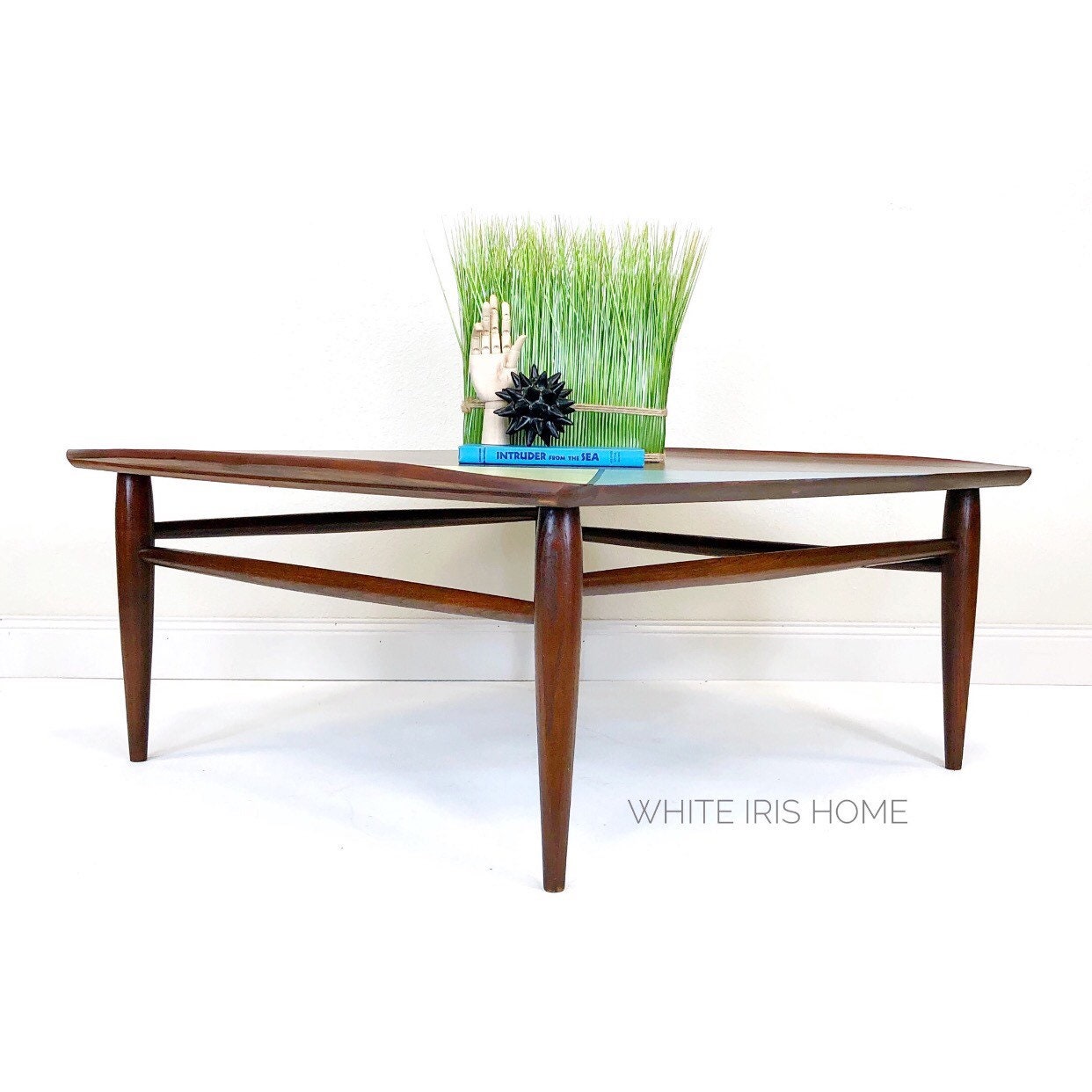MID CENTURY Square Walnut Coffee Table. Bassett Artisan Line. - Etsy