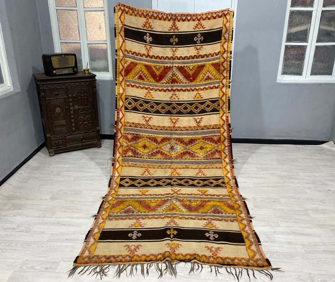 Handmade Moroccan Amazigh Glaoui Rug - Etsy