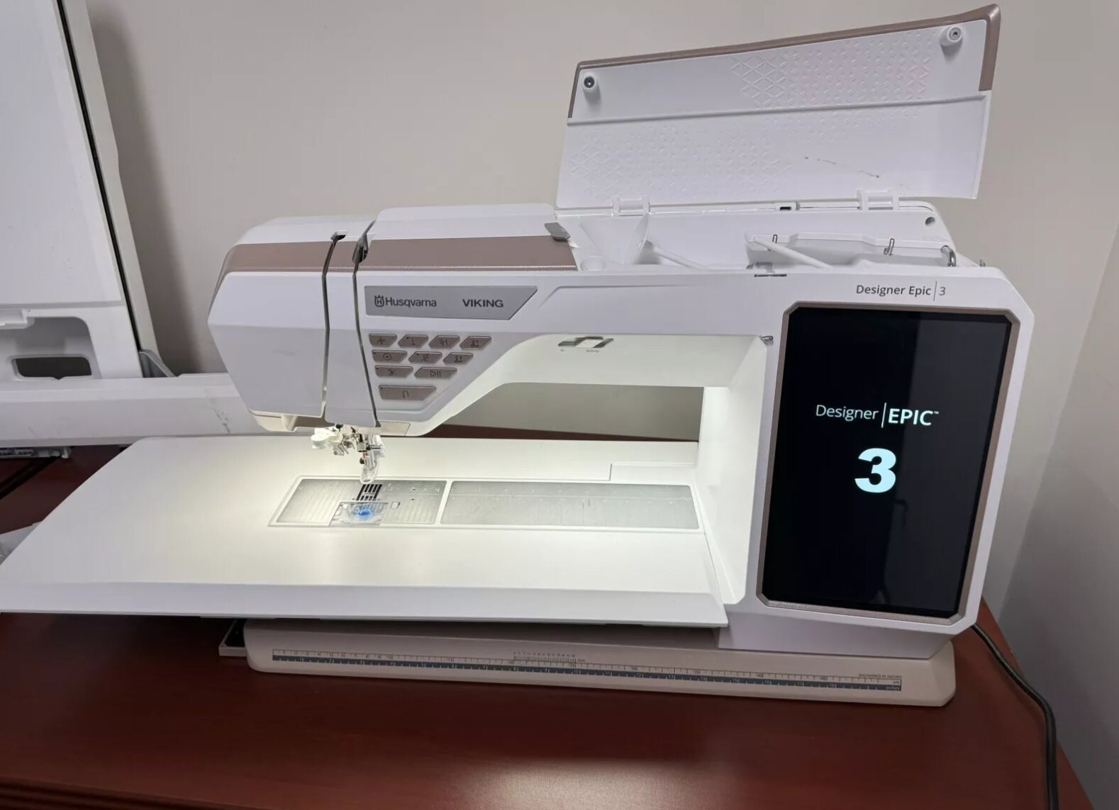 Husqvarna Viking Epic 3 Sewing Machine - Etsy