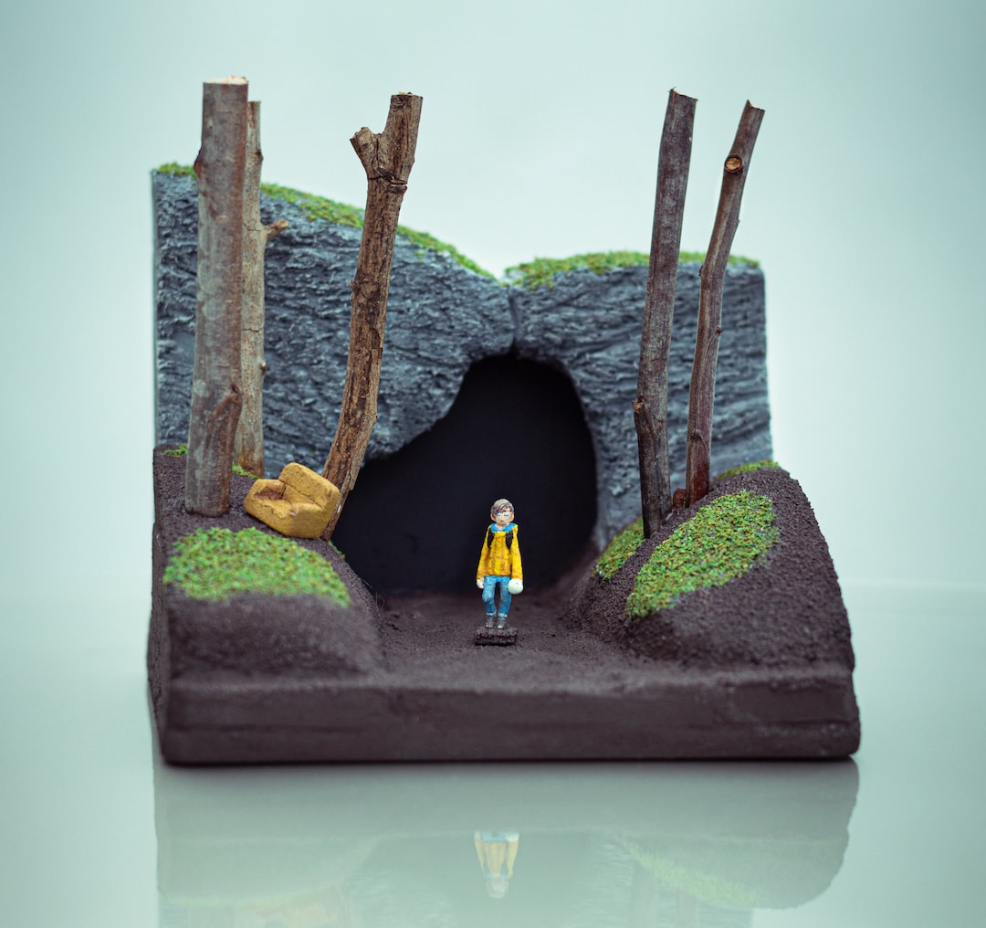 Dark Netflix Series Miniature Winden Cave With Jonas, Diorama, Tvseries ...