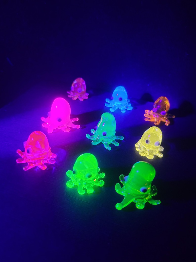 Uranium Glass Octopus: Handmade UV Reactive Glowing Figurine - Etsy
