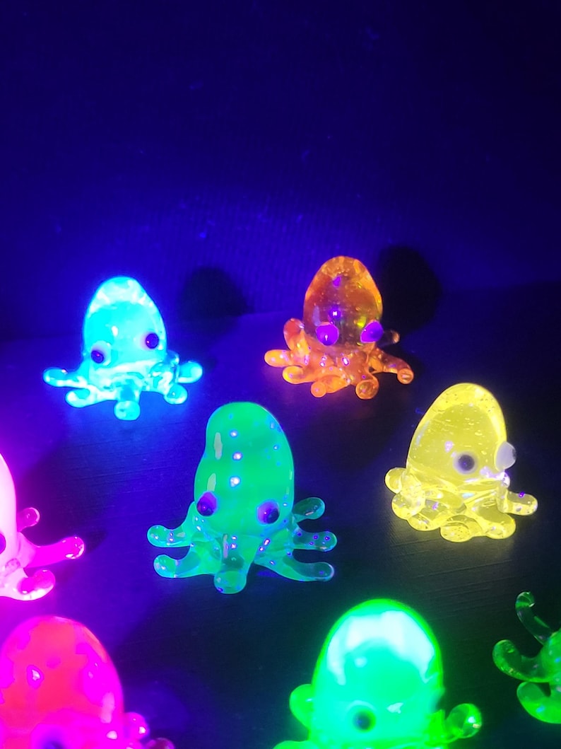 Uranium Glass Octopus: Handmade UV Reactive Glowing Figurine - Etsy