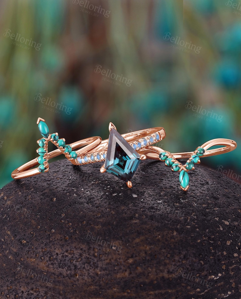 Vintage Kite Alexandrite Engagement Ring Set With Moonstone - 14K Rose ...