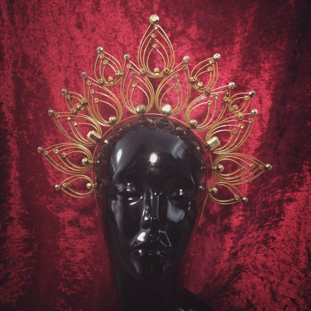 Gold Lotus Headpiece • Burlesque Festival Performance Fascinator - Etsy