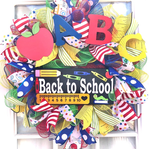 School Wreath - Etsy