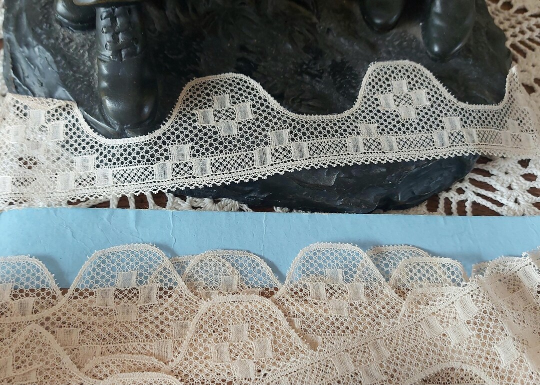 1m80 of Old Flanders Type Lace in Fine Ecru Thread, Very Beautiful Lace ...