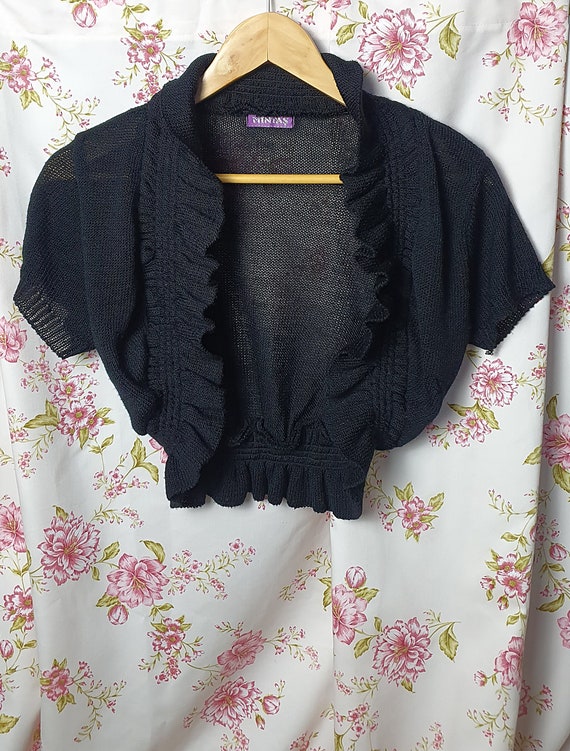 Vintage knit black frilly shortsleeve shrug/bolero ja… - Gem