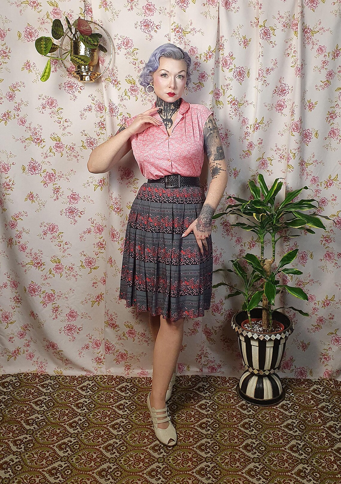 Pastel Pink White Lace Floral Pattern Pointy Collar Sleeveless Blouse ...