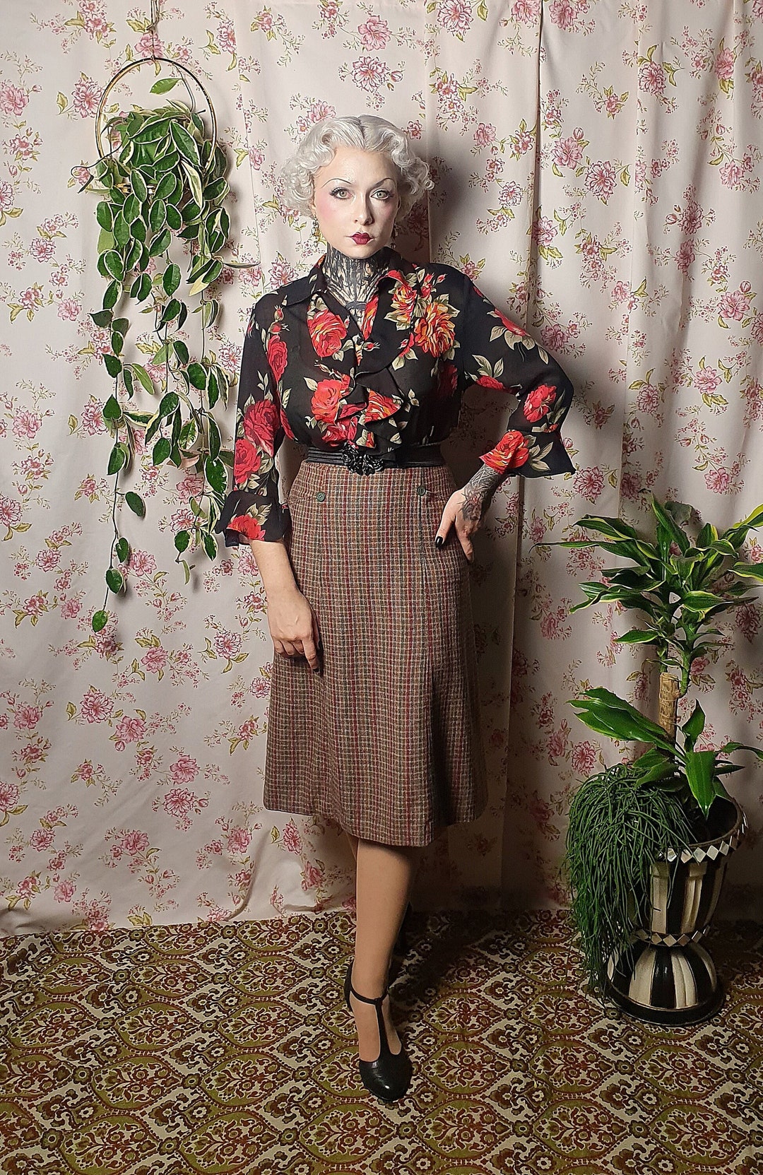 Vintage Black Red Ruffle Collar Half Sleeve Ruffle Cuff Blouse -UK12-16 ...