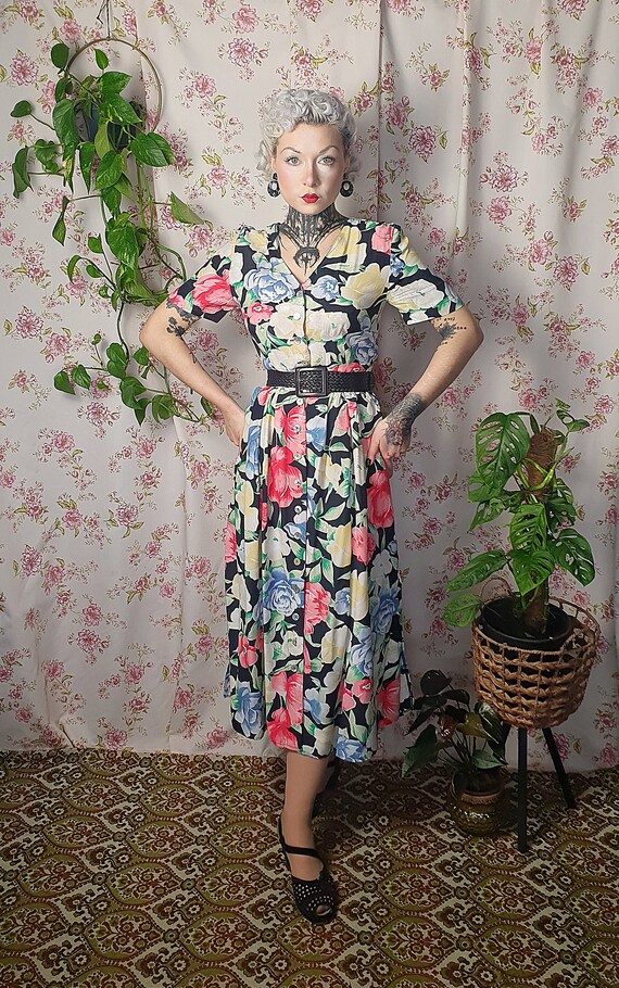 Vintage 1940s style dark floral tropical romantic lon… - Gem