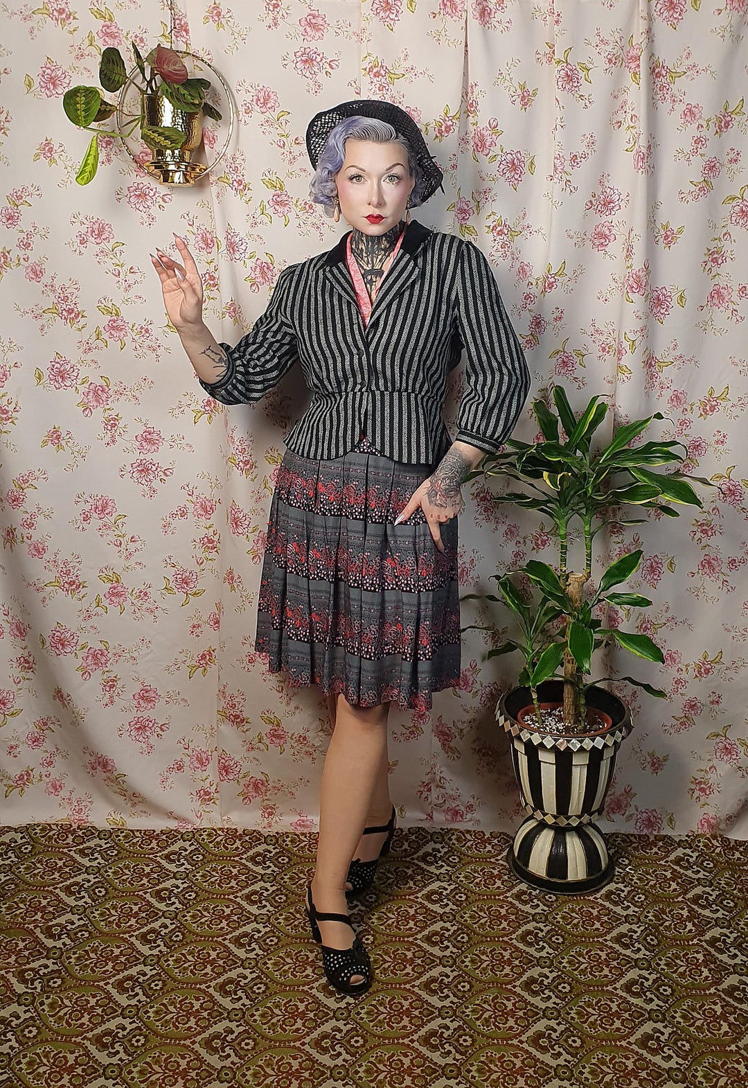 Vertical Stripe Herringbone Black Gray Puffy Shoulder Wool Collared ...