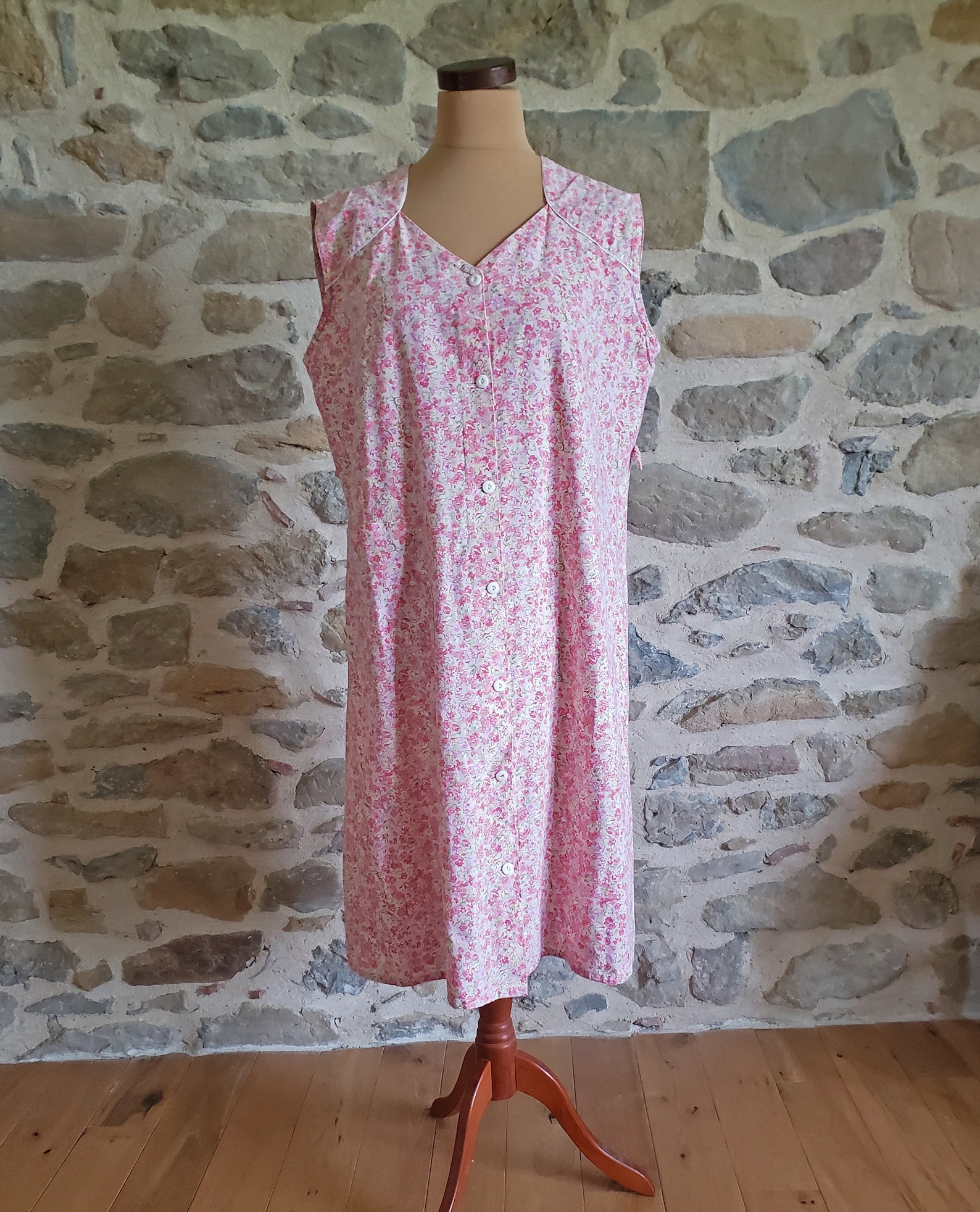 Pink Ditsy Floral House Dress, Vintage Work Dress With Pocket, 48 Inch ...