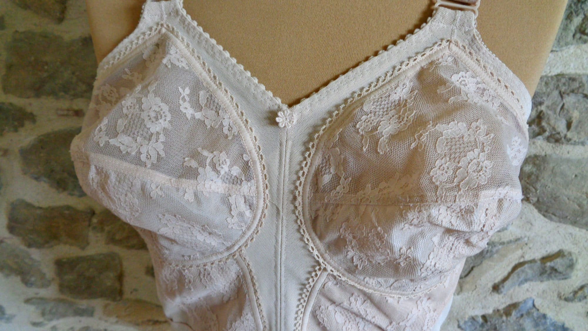 Longline Boned Bra by Triumph International, Size EU 95C, GB 42C - Etsy