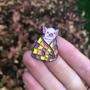 Baby Pig in Blanket Enamel Pin | Gift | Lapel Pin, Badge | Gift - Etsy