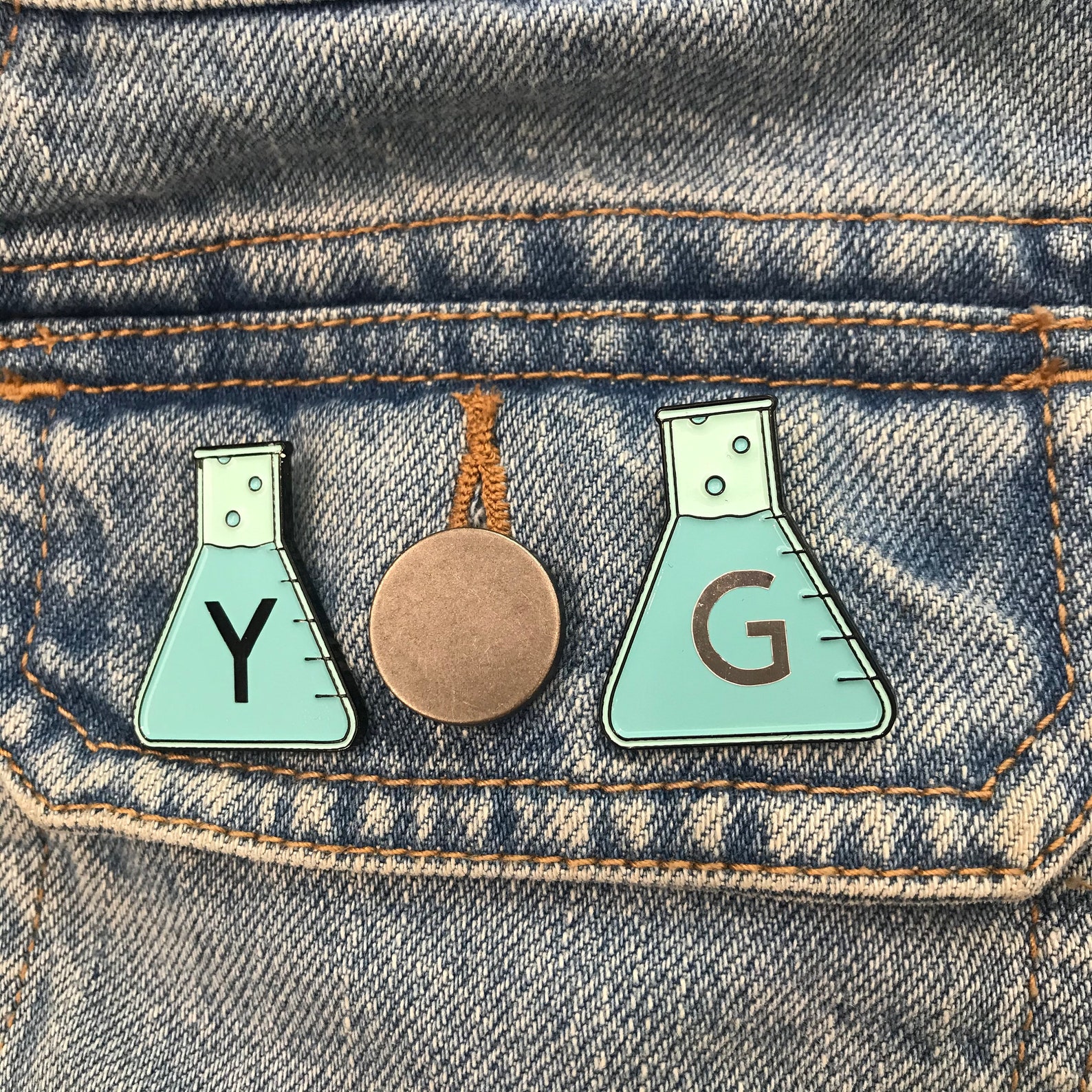 Personalisable Science Beaker Enamel Pin Gift - Etsy UK