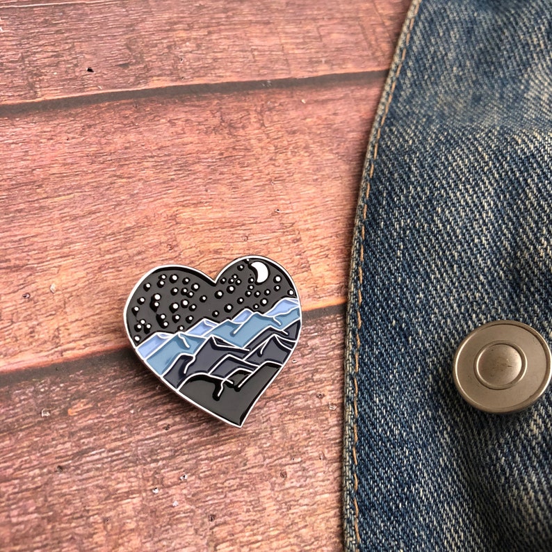 Mountains Heart Enamel Pin Travel Brooch Badge Gift Lapel - Etsy UK