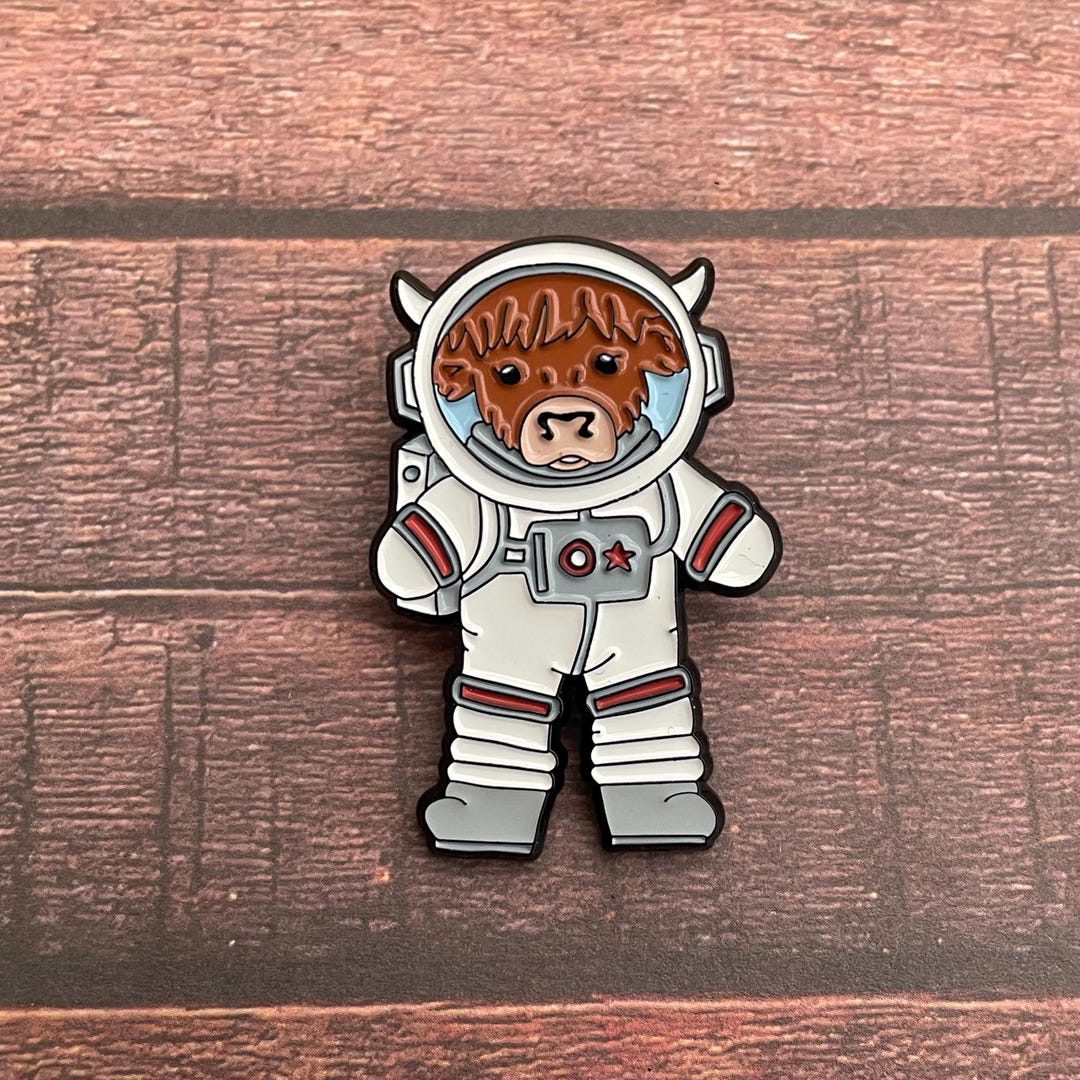 Astronaut Highland Cow Enamel Pin – Space-themed Enamel Pin| Lapel Pin ...