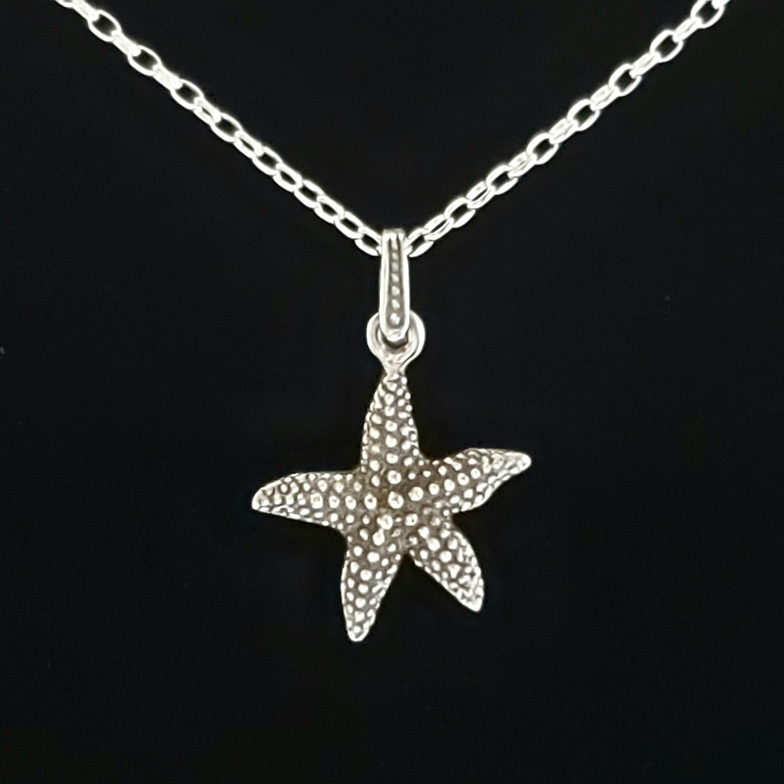 Starfish Pendant Necklace in Hammered 925 Sterling Silver | Etsy