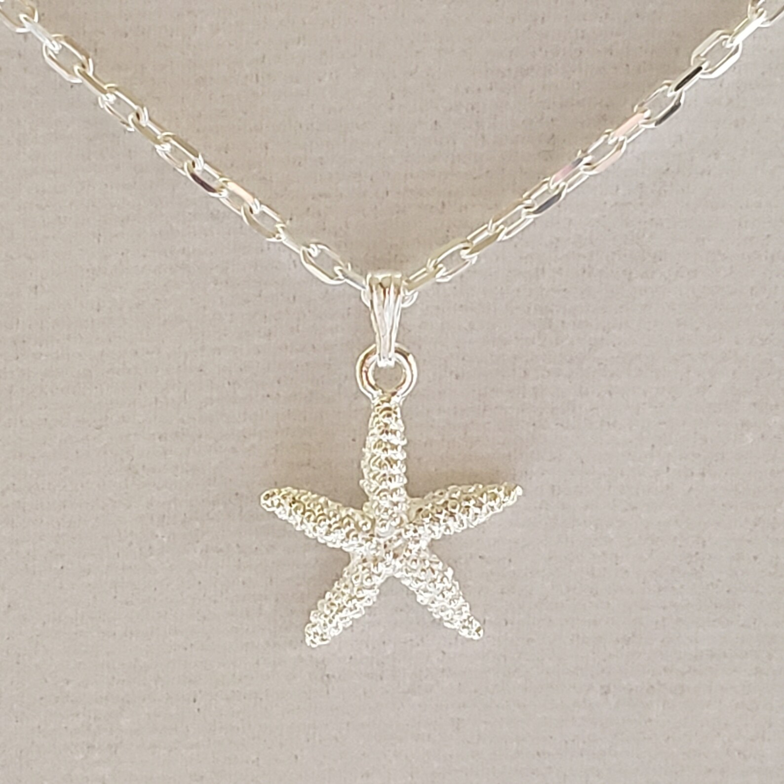 Starfish Pendant Necklace in Hammered 925 Sterling Silver | Etsy