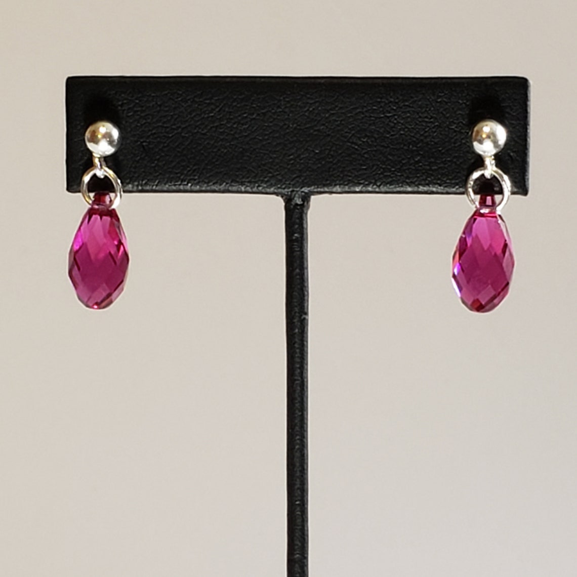 Ruby Pendant Necklace in Swarovski Twist Crystal in Ruby | Etsy