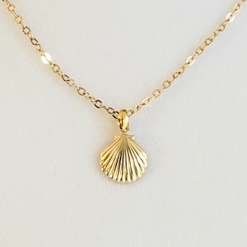Gold Shell Necklace - Etsy