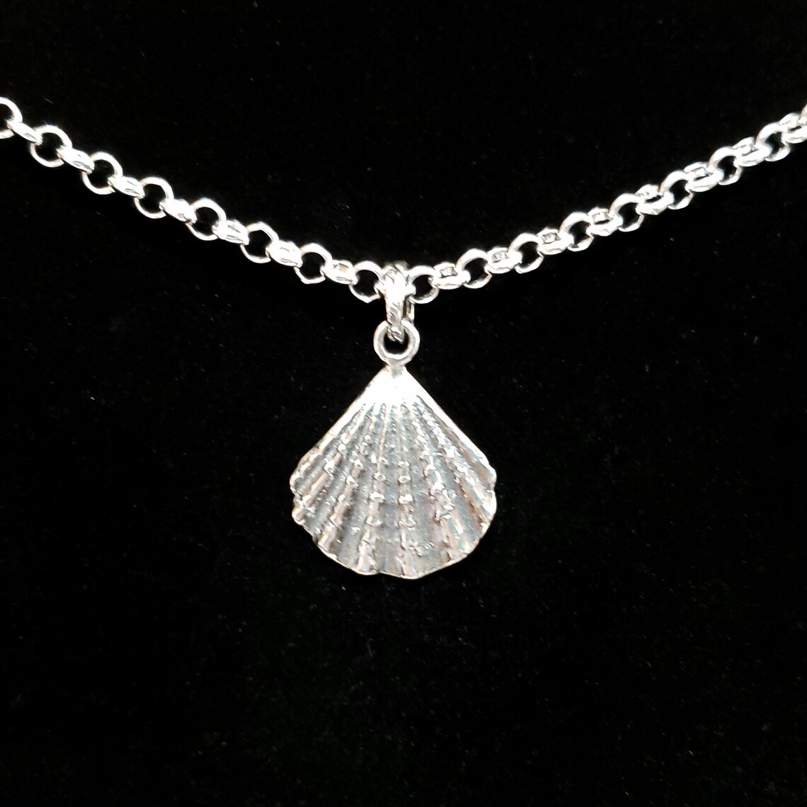 Starfish Pendant Necklace in Hammered 925 Sterling Silver | Etsy