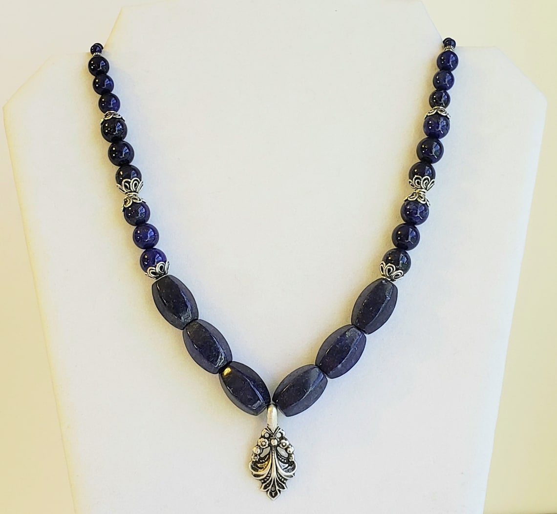 Phoenix Lapis Lazuli Beaded Gemstone Necklace in Deep Blue & Green ...