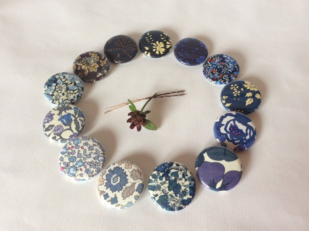 Liberty Badge Blue Series 32 Mm - Etsy UK