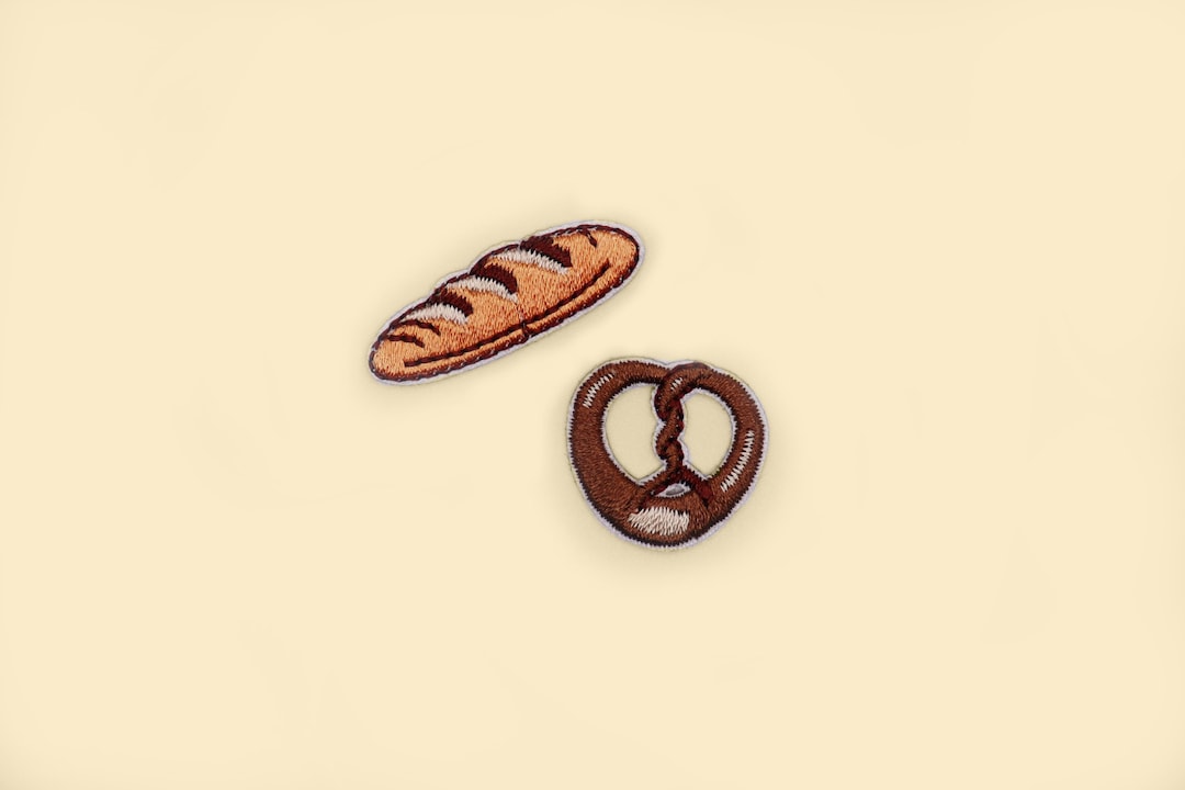 Stick-on Mini Pretzel Baguette Patch/bakery Badge/bread Badge ...