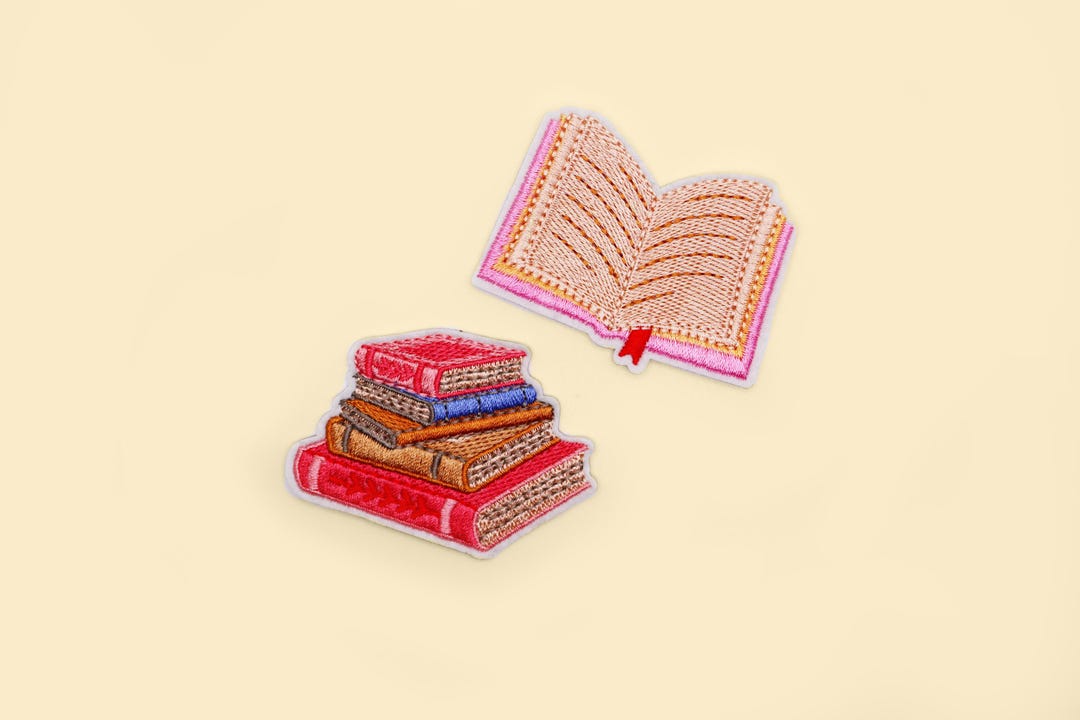 Iron-on Books Patch/book Lover Patch/bookworm Gift/books Patch/readers ...