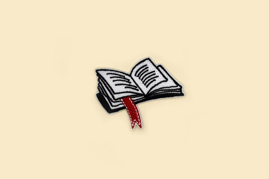 Iron-on Book Patch/book Lover Patch/bookworm Gift/books Patch/readers ...