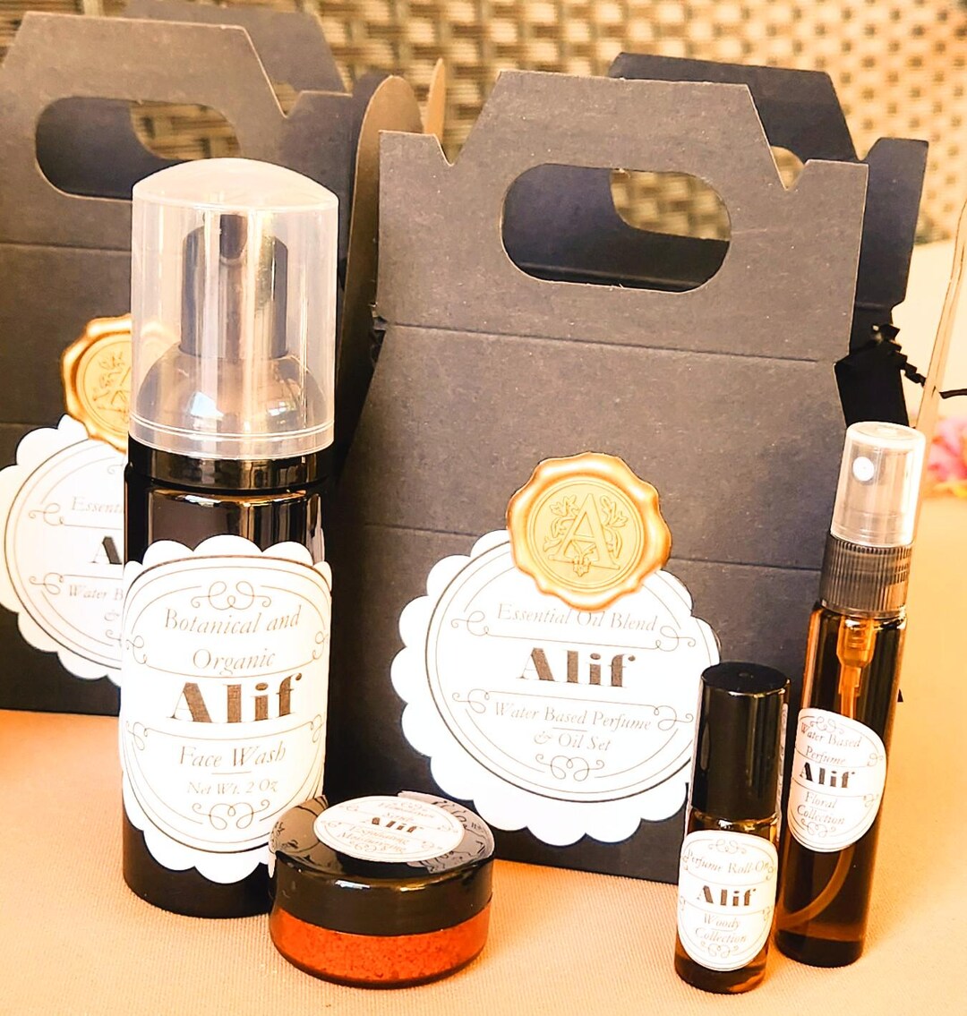 Mini Pamper Set With Choice of Classic Collection Fragrances. Floral ...