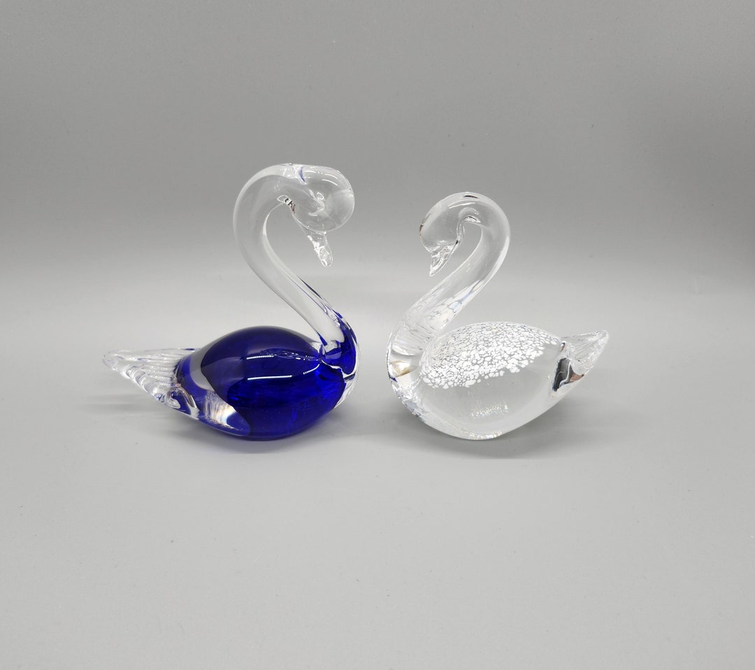 Pair of Art Glass Swan Figurines - Etsy