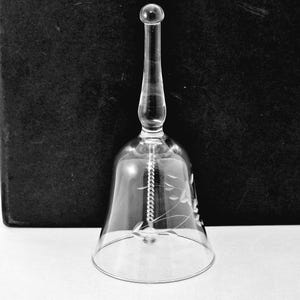 Princess House Heritage Etched Bell 6" Vintage Crystal Handblown Flower ...