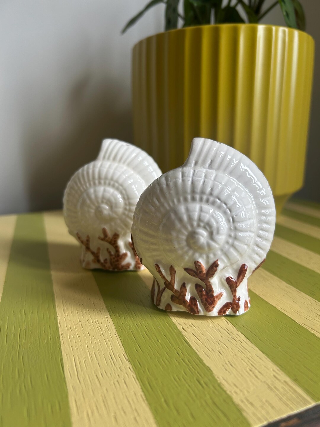 Vintage Shell Shaped Salt and Pepper Shakers With Seaweed Details - Etsy