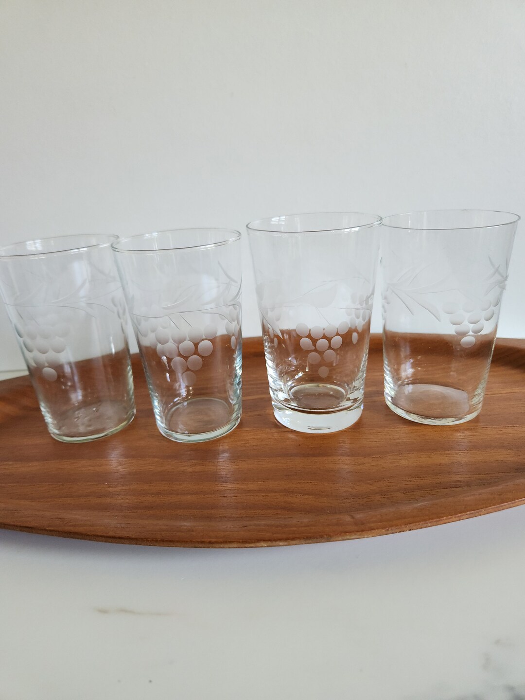 Four Vintage Etched Glass Water Glasses With Bunches of Grapes and ...