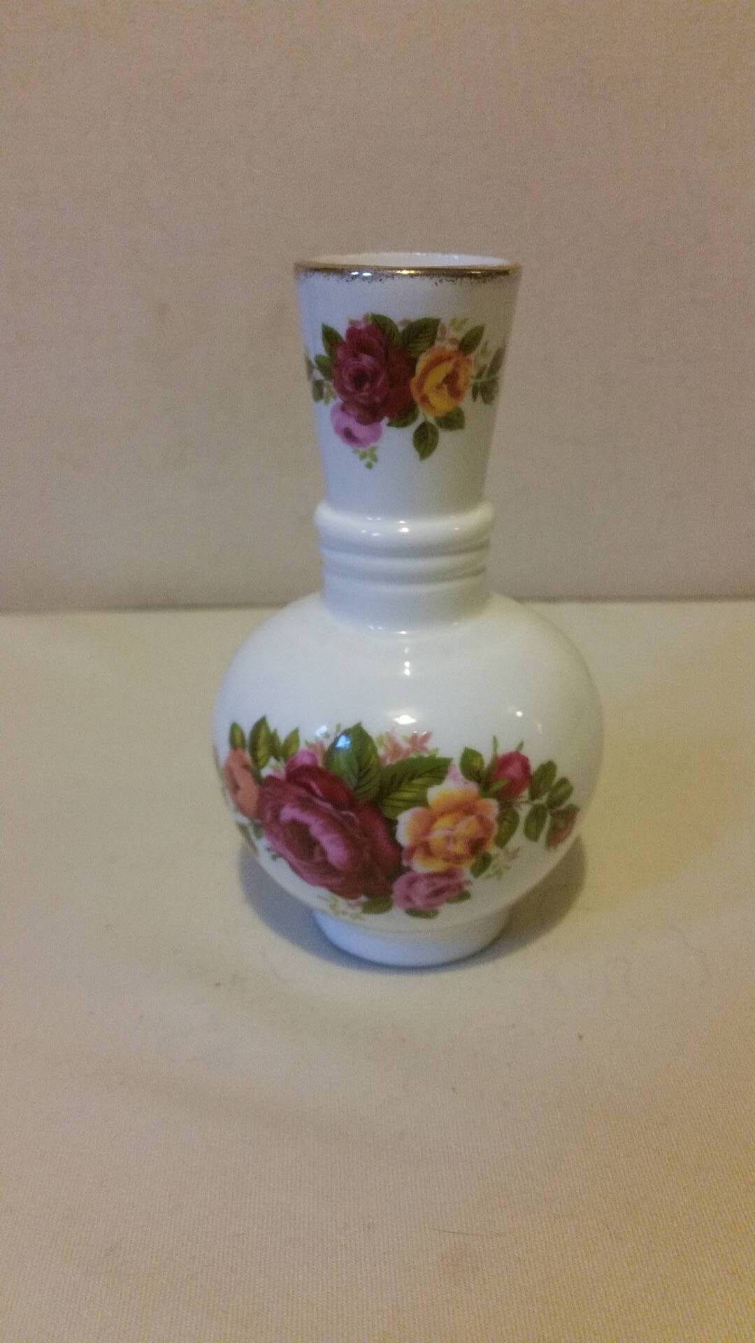 Perfect Fine Bone China COTTAGE Roses Bud Vase C.1970's - Etsy Canada