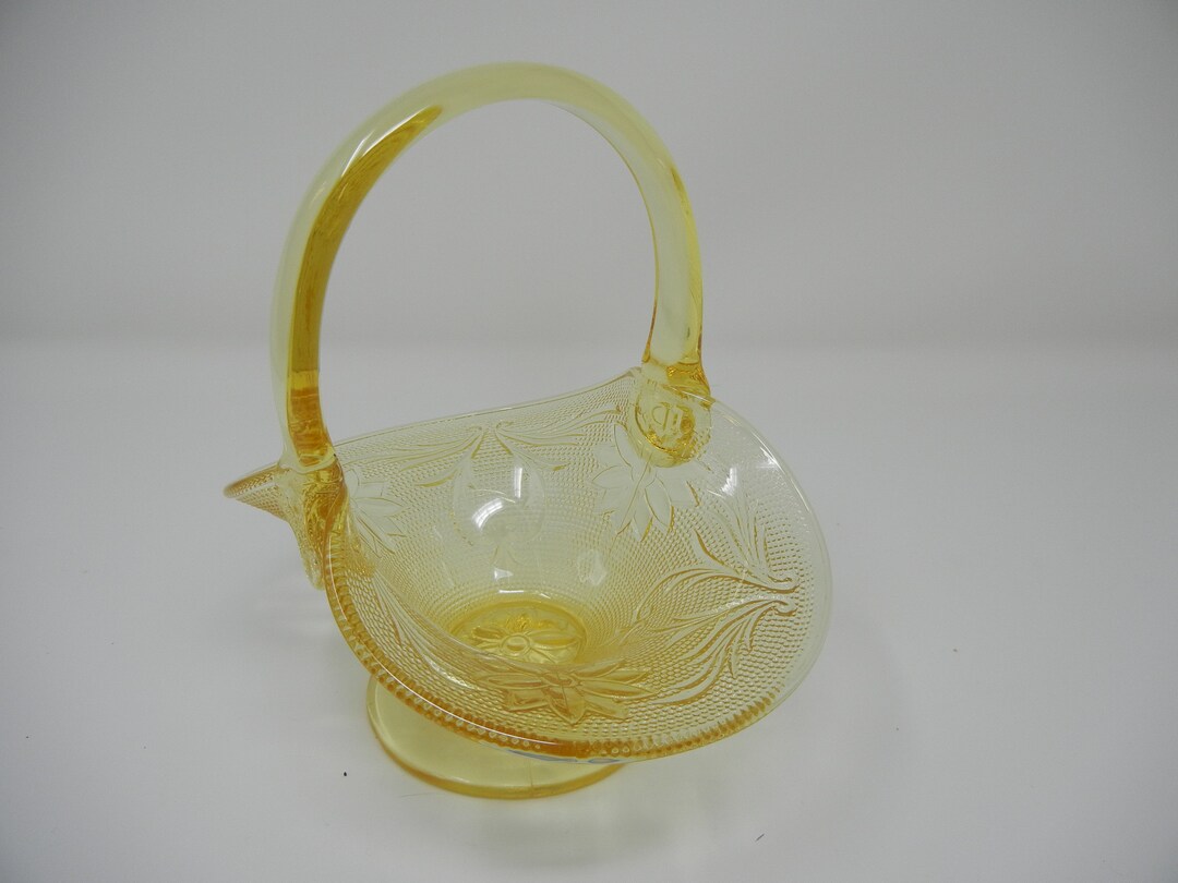 Jim Dunlavy Yellow Mist Sandwich Pattern Basket With Smooth Handle - Etsy