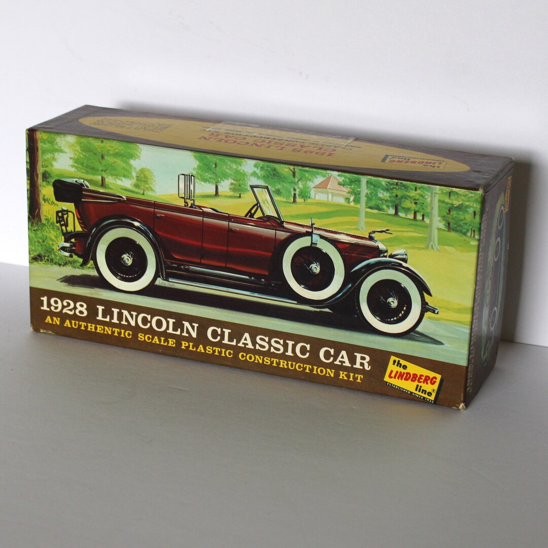 Vintage Lindberg Line Model Kit 1928 Lincoln Classic Car 1:32 Open Box ...