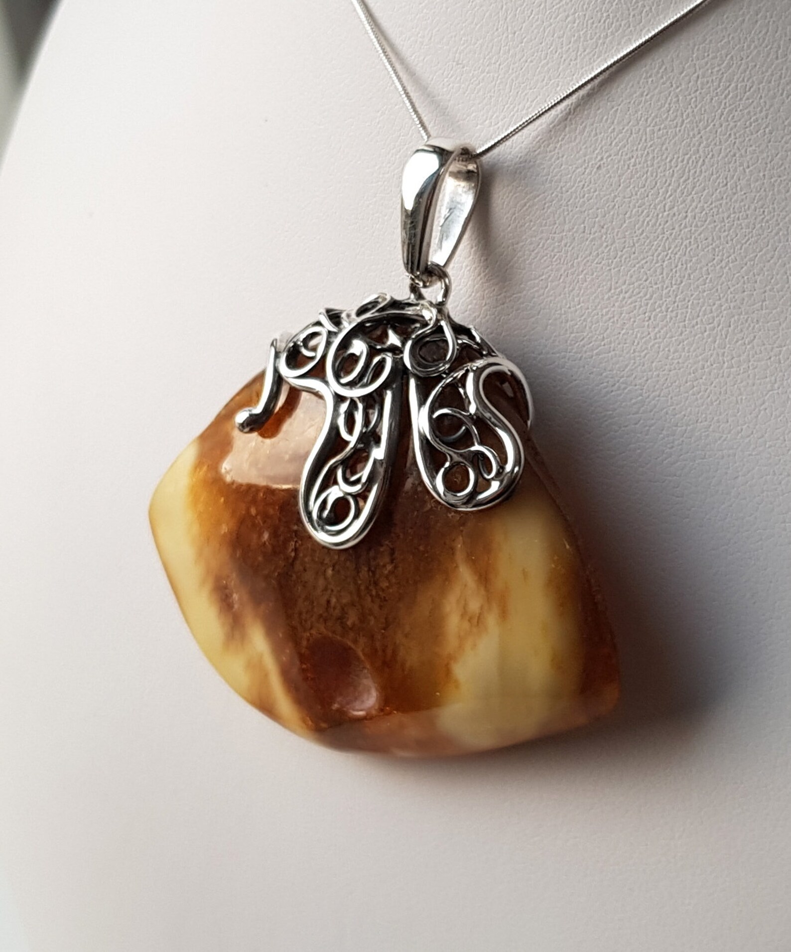 Énorme, pendentif brut en ambre de la Baltique, pendentif ambre blanc ...