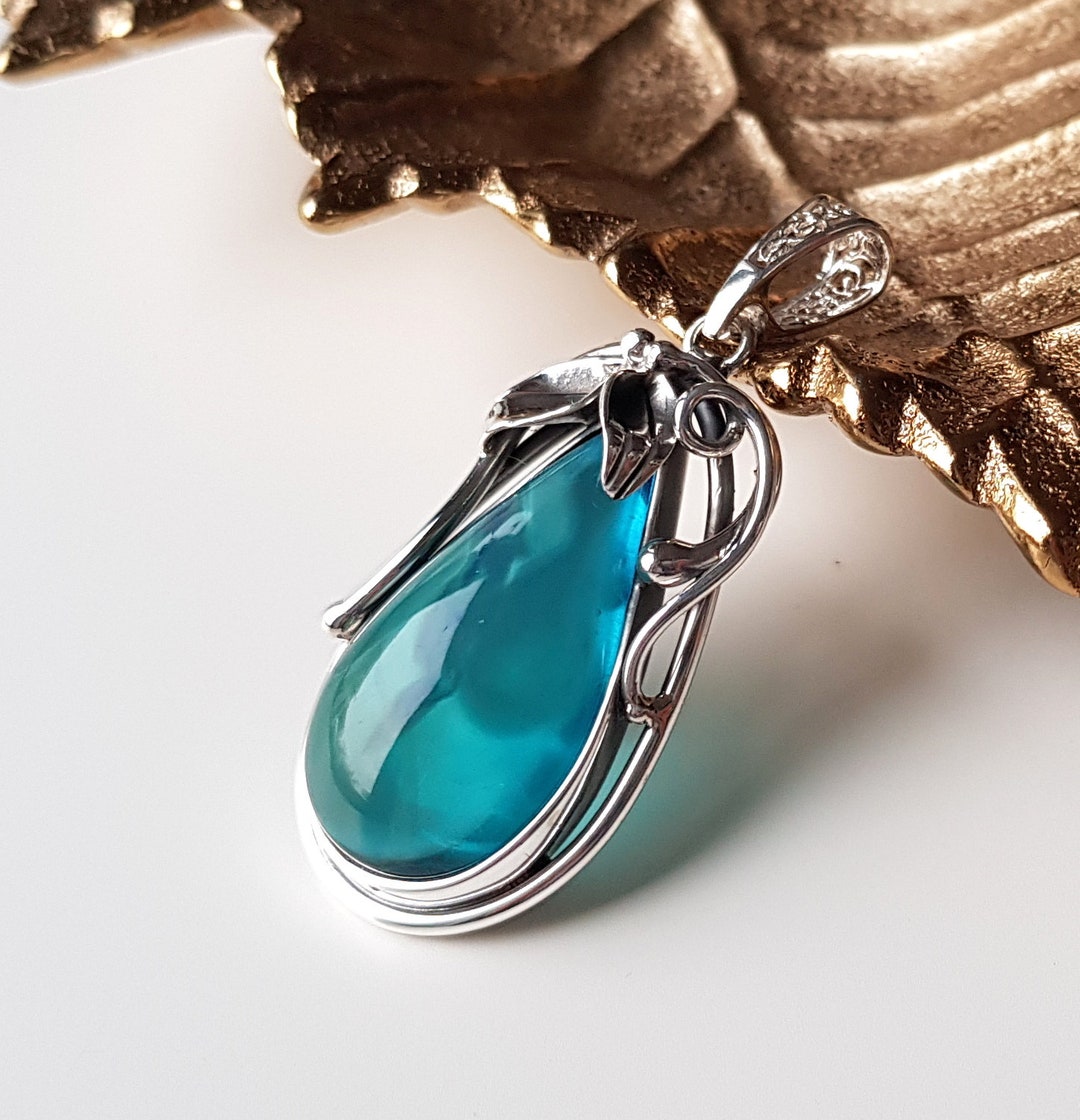 Pendentif en ambre de la Baltique bleu nuageux exquis, pendentif en ambre et en argent sterling ...