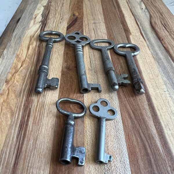 Iron Skeleton Key - Etsy