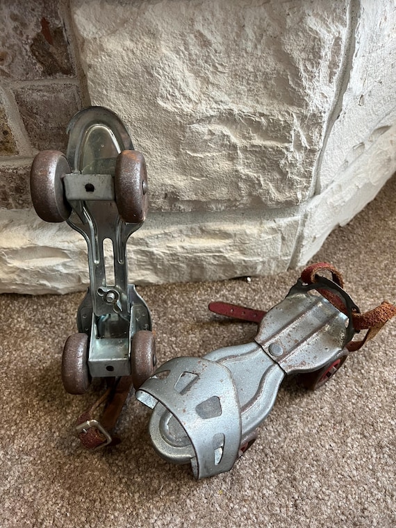 antique metal Roller skates from 1940's ~ Pair of rol… - Gem