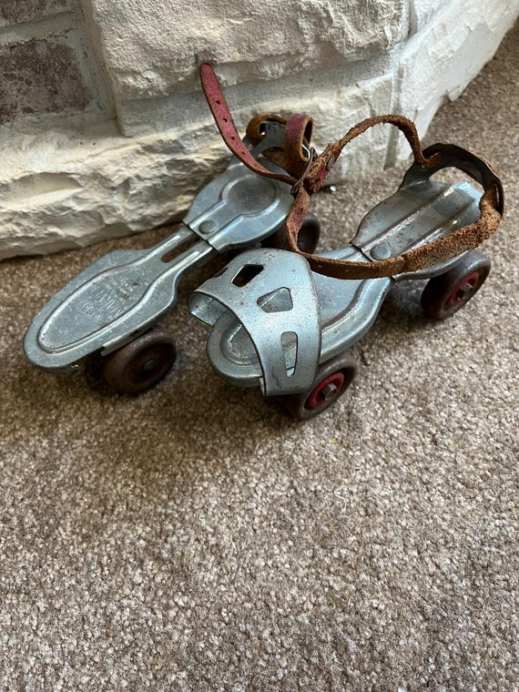 antique metal Roller skates from 1940's ~ Pair of rol… - Gem