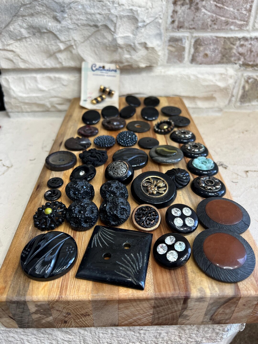Vintage Fashion Button Bundle: 42+ Unique Sewing Buttons - Etsy