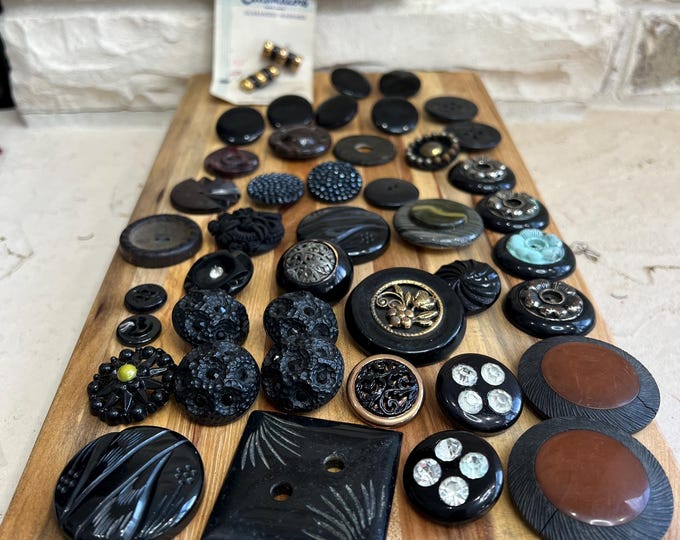 Bundle of Vintage Buttons for Collecting, Crafts and Sewing ~ Diamond ...